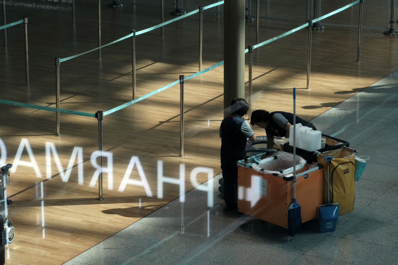 한국 여성고용률 OECD 31위, 20년간 하위권